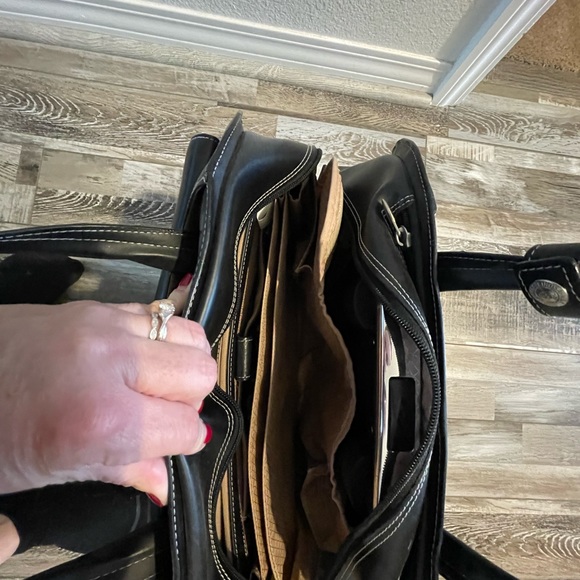 Bags | Rolling Briefcase Tote | Poshmark